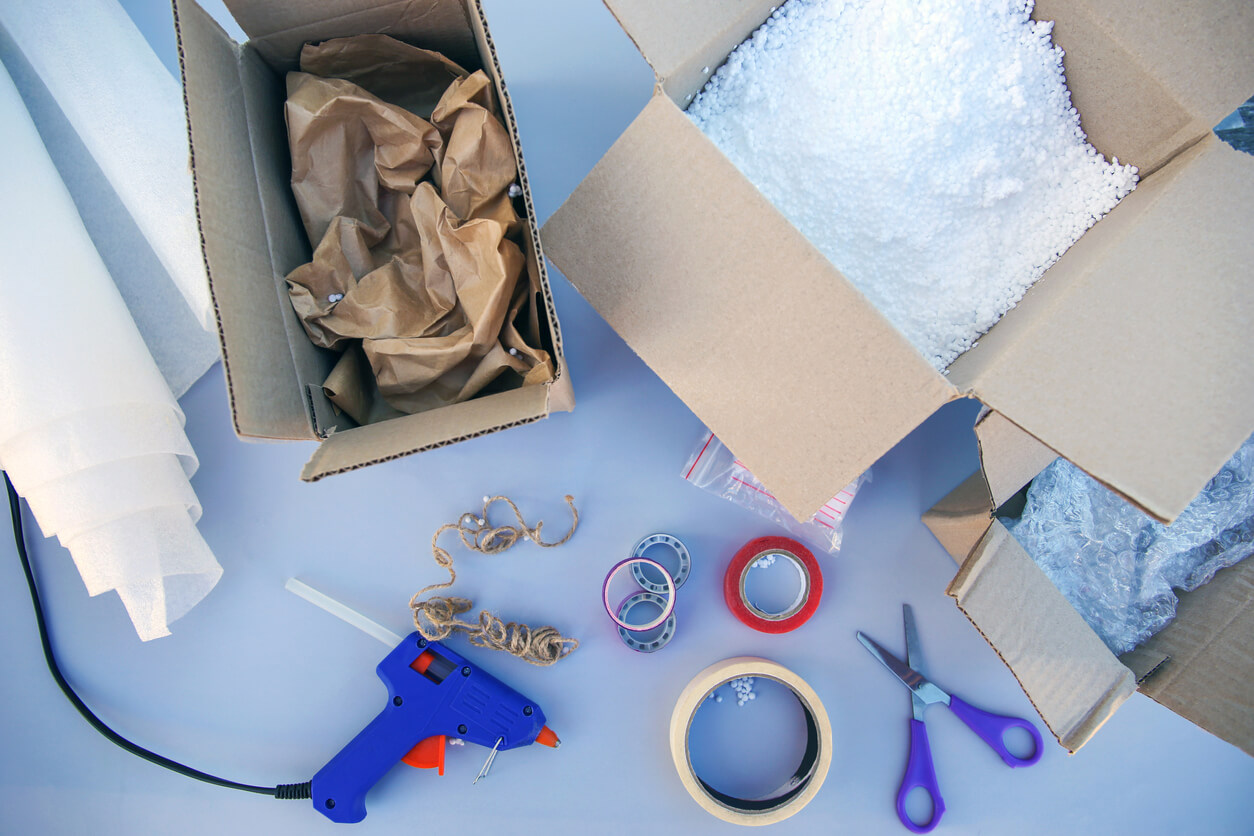 8 Tips to Make Sending Packages Easier This Holiday Season | Blog | New ...